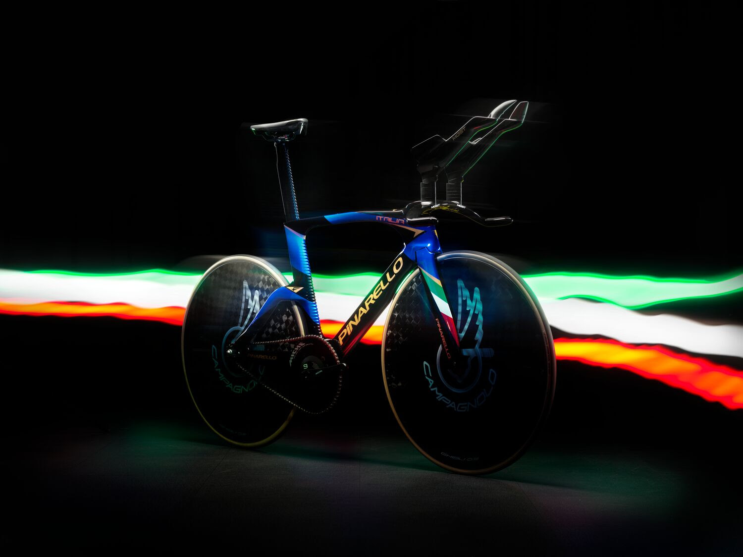 Pinarello debuts two new Bolide F HR models - BikeBiz